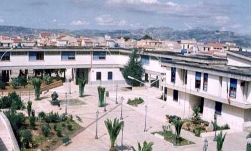 Piazza della Repubblica a Montevago - Risoluto