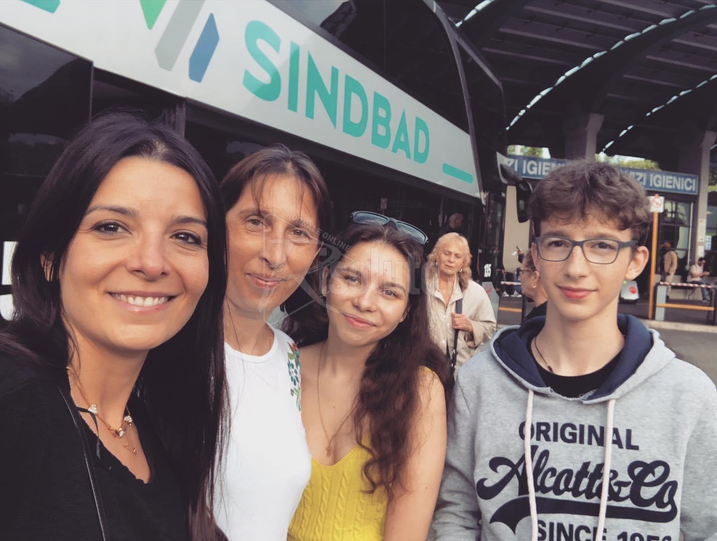 Mariastella Ruvolo, Valentina, Anastasia e Ivan prima della partenza ...