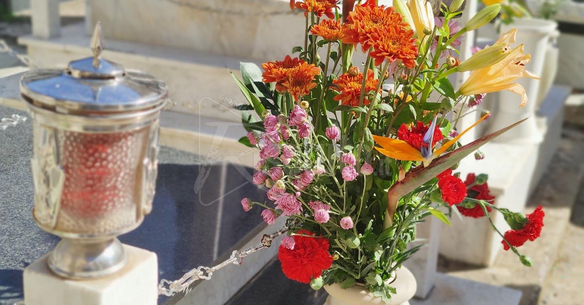 Cimitero Sciacca_fiori - Risoluto