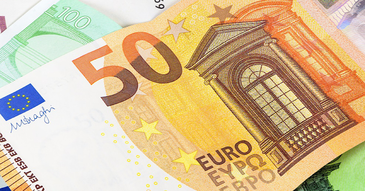 Soldi assegni euro - Risoluto