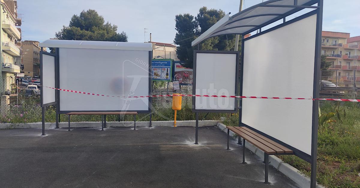 Pensiline attesa fermata bus terminal bus Sciacca - Risoluto