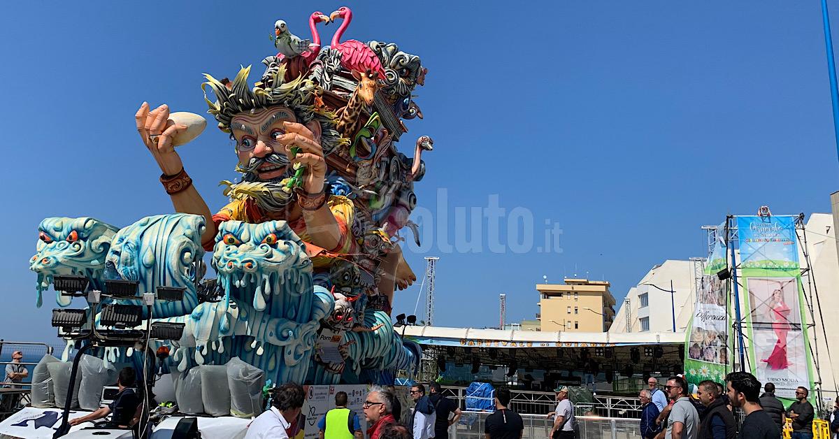 Carri trasferiti in via Allende, tutto pronto per il Carnevale (Video ...