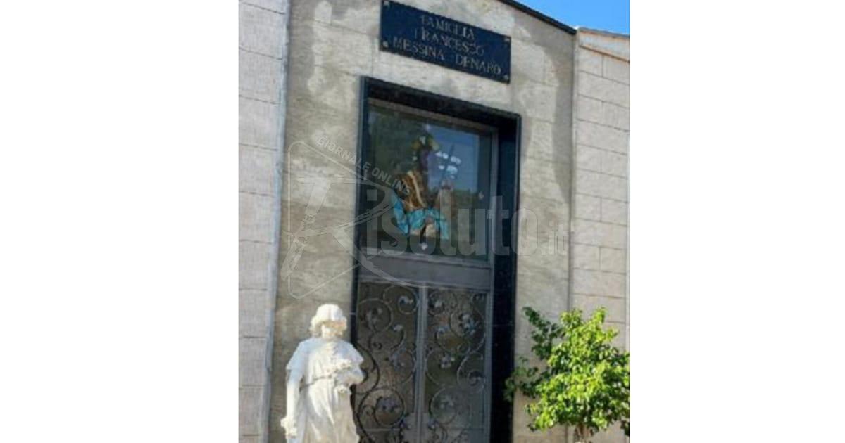 Veloce tumulazione al cimitero di Castelvetrano per Matteo Messina Denaro alla presenza dei ...