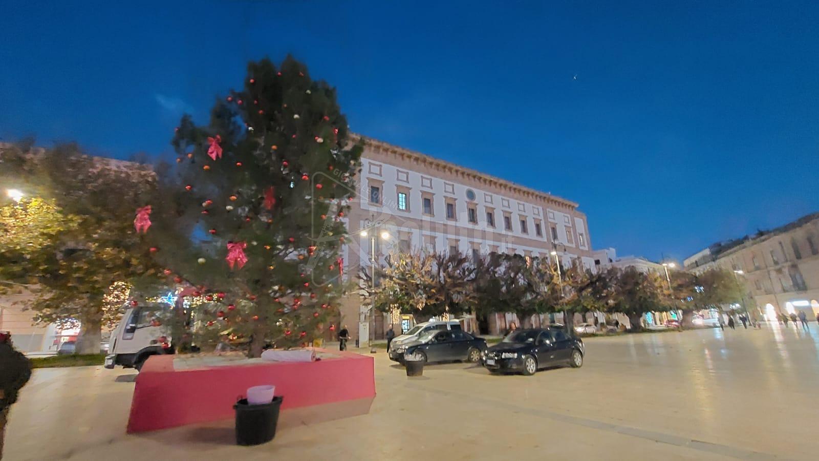 Slitta di un altro giorno l’accensione dell’albero di Natale a Sciacca - Risoluto