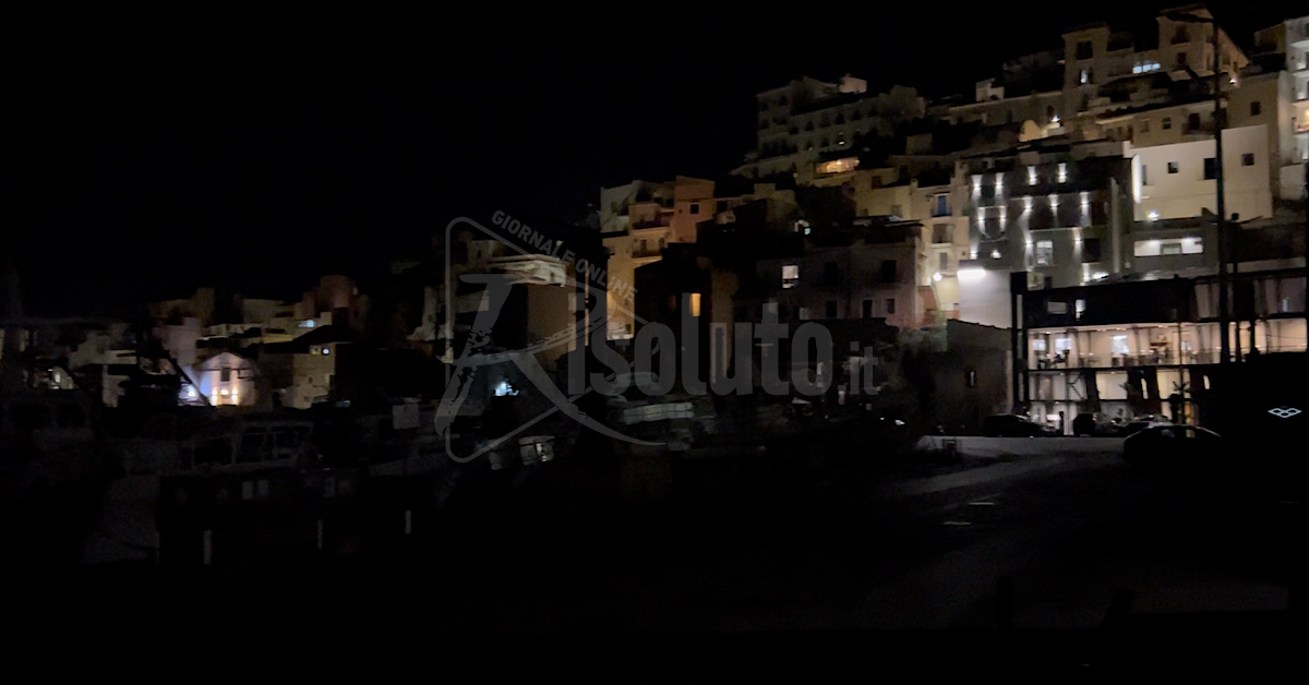 Ripristinata temporaneamente l’illuminazione del porto di Sciacca - Risoluto