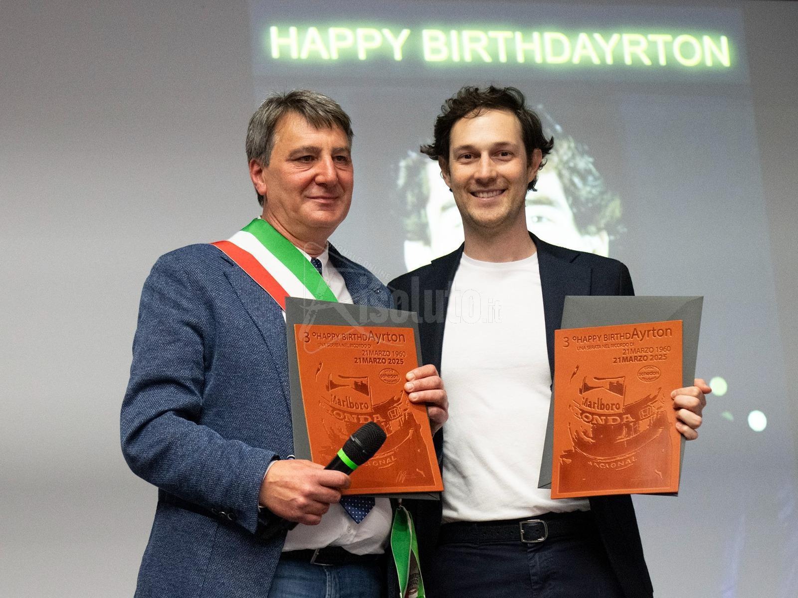 Happy BirthdAyrton, sindaco di Siculiana consegna albero genealogico al nipote del campione ...