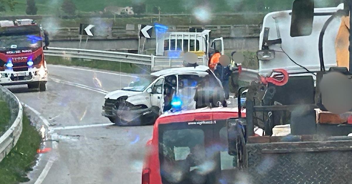 Incidente stradale sulla Palermo-Sciacca, traffico bloccato - Risoluto