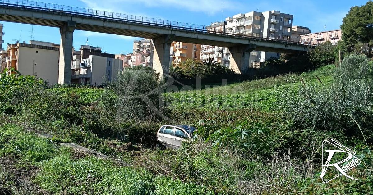 Incidente Sciacca Cansalamone: Coinvolti Due Coniugi - Risoluto